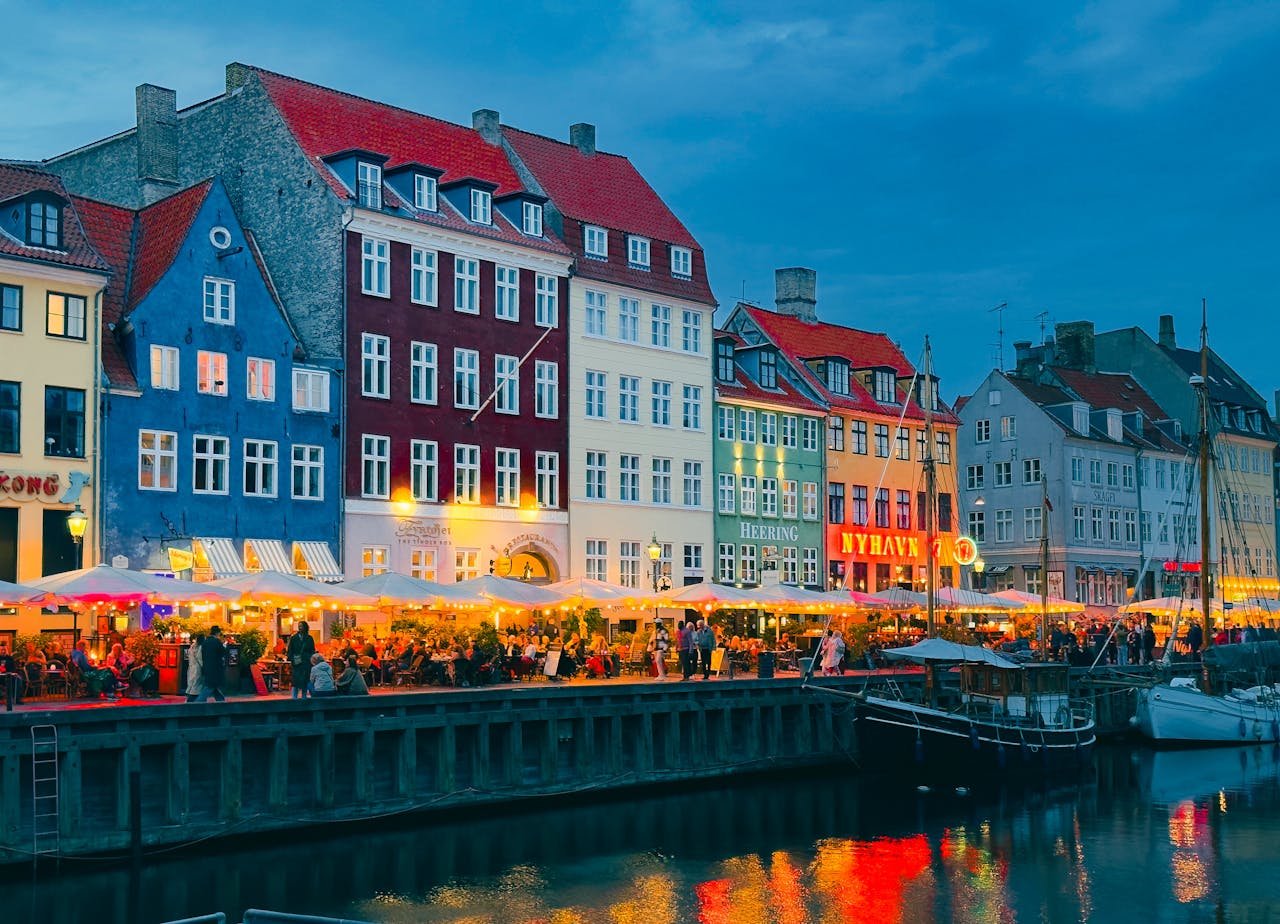 Hygge in Denmark: How Hygge Slow Living and Cozy Culture Teach Us to ...